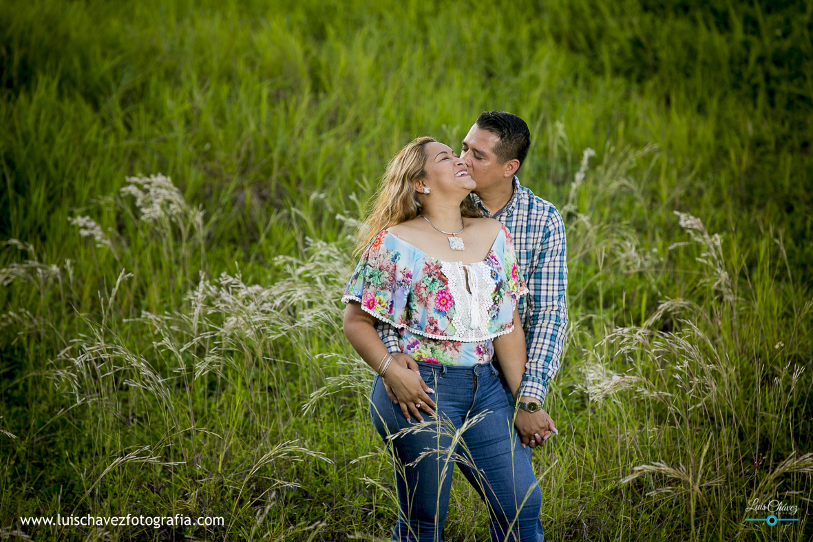 ELIZABETH & VICTOR / SESION PRE-BODA – Luis Chavez
